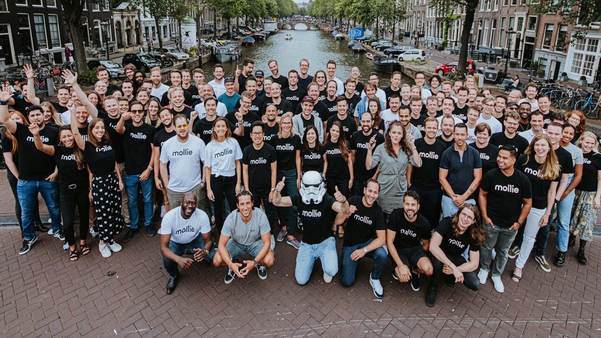 Implementatie nieuw HR systeem - Frisse Blikken